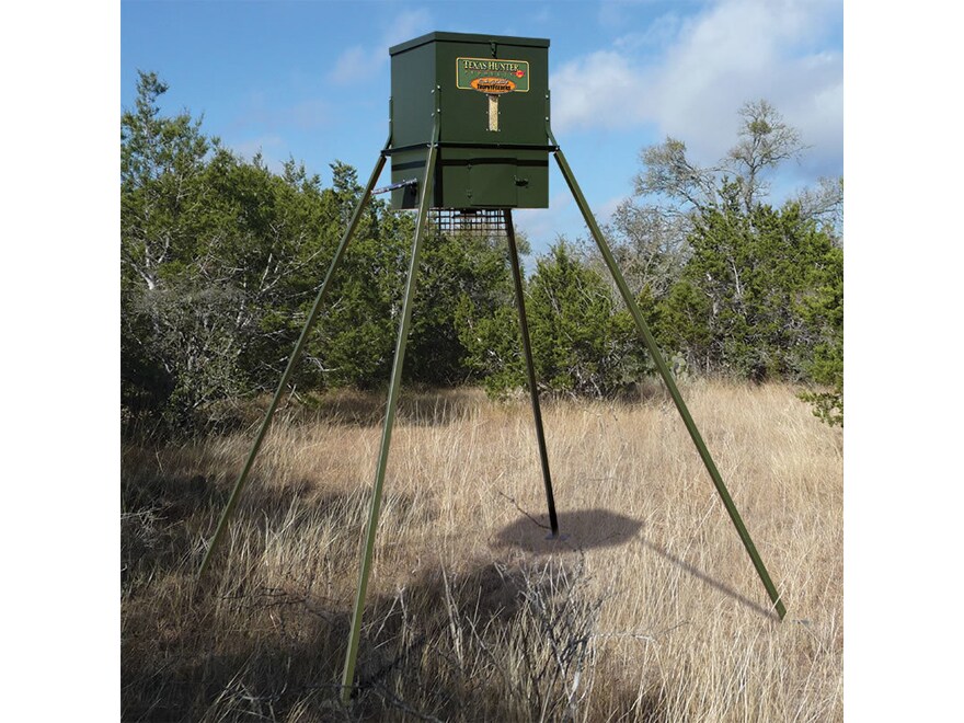 Texas Hunter 650 lb Wildlife Trophy Game Feeder 4' Legs